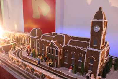 Green Gourmet Giraffe: Gingerbread village and other gingerbread