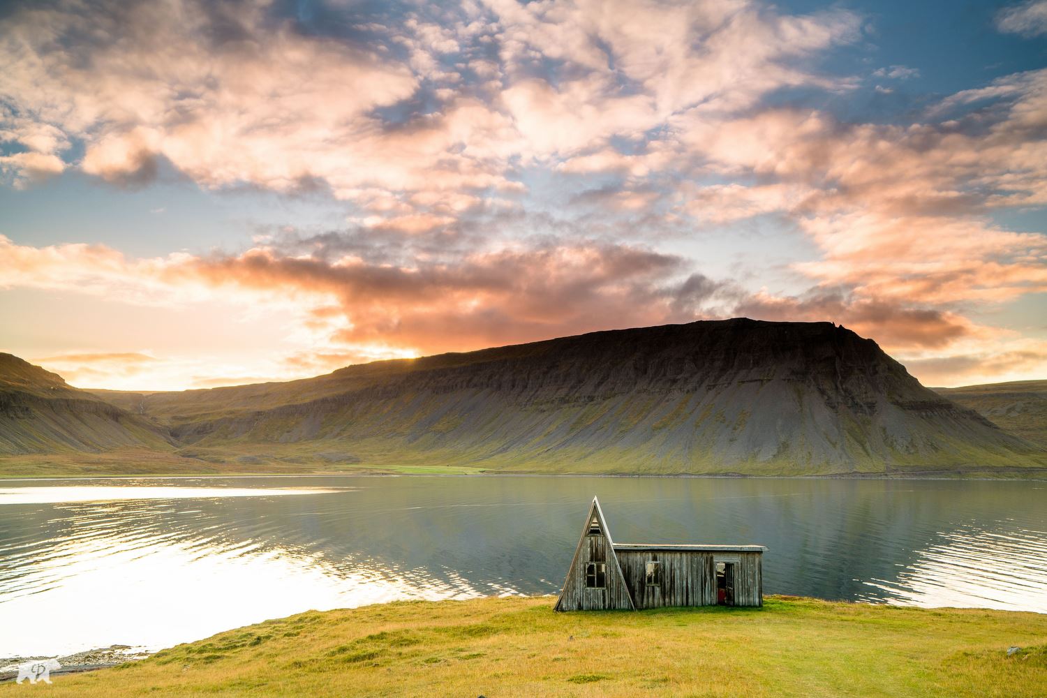 OLTRE IL MURO: ARTE e FOTOGRAFIA: CHRIS BURKARD | PHOTOGRAPHER