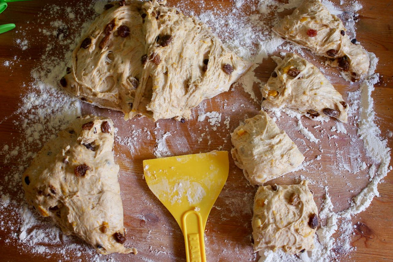 Green Gourmet Giraffe: Overnight Sourdough Hot Cross Buns (no knead)