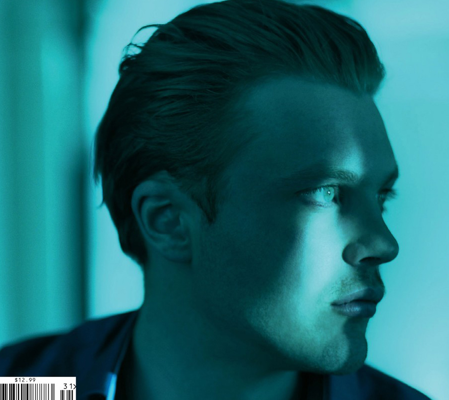 Michael Pitt posa como portada de Bullett Magazine