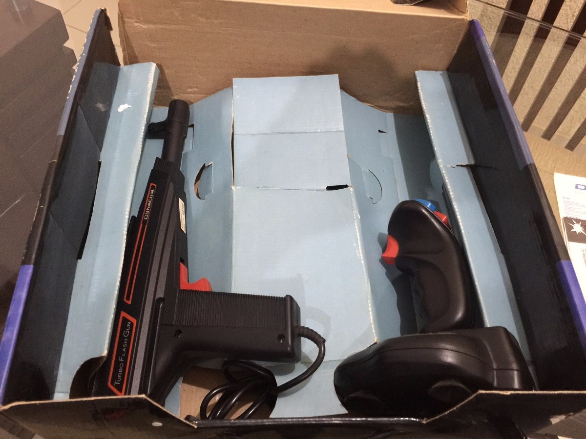 Brazilian NES Clones: Dynavision 3 Radical