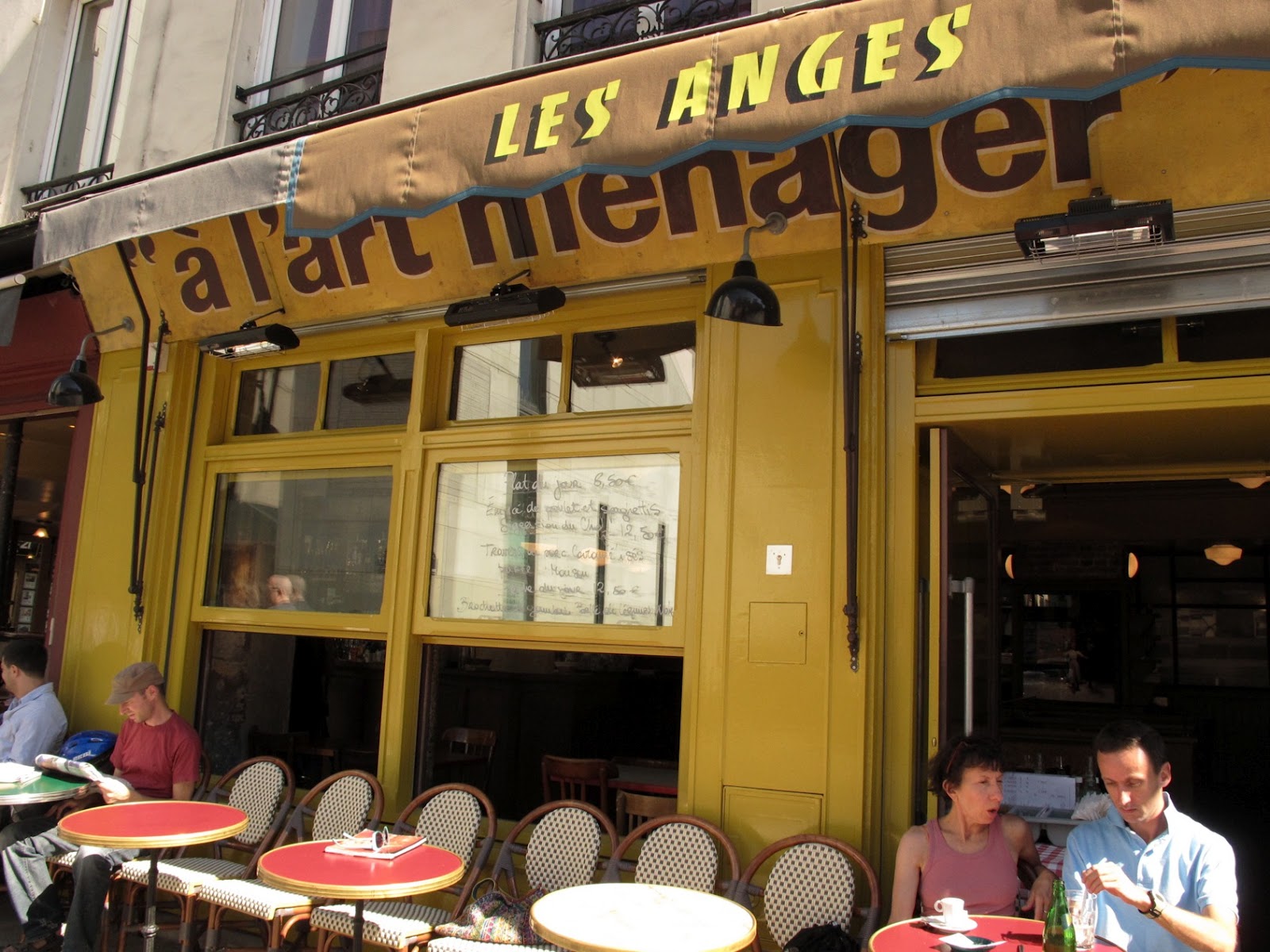 Paris Cheapskate: Cheap Drinks: Café Des Anges