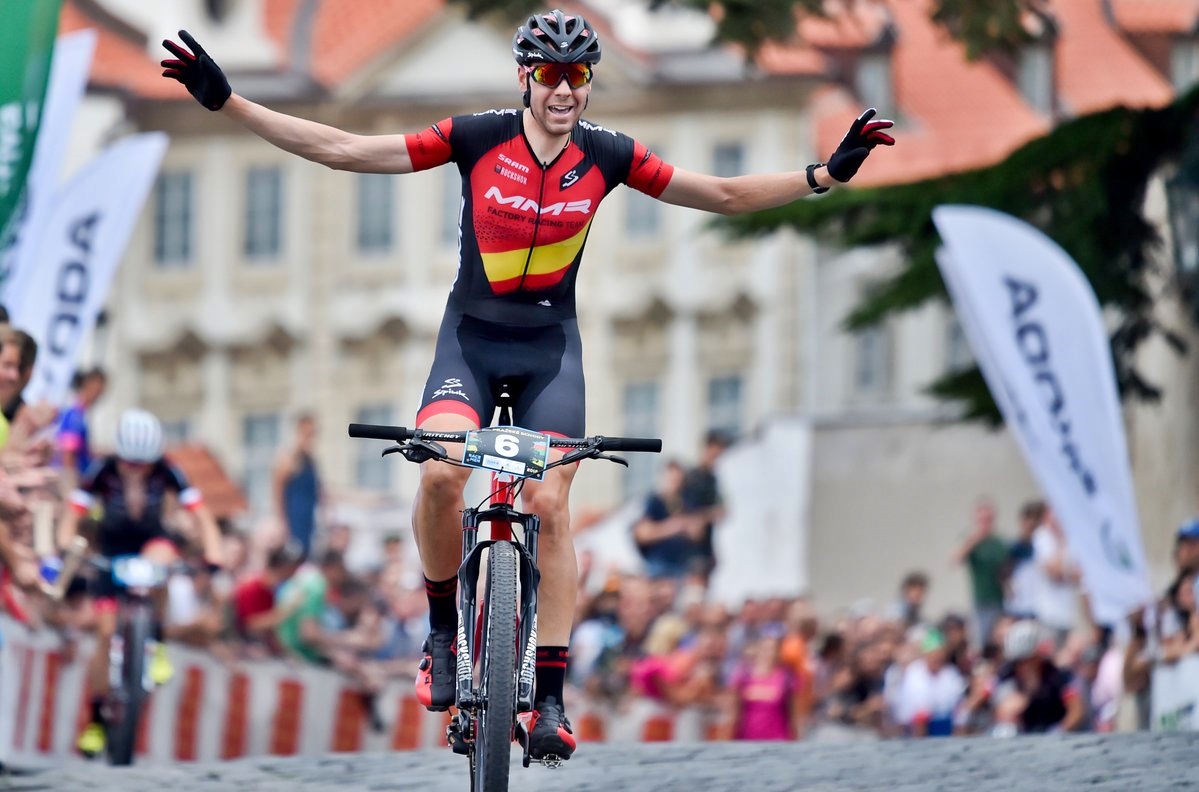 David Valero vence en la Prague Stairs Race - MTBYMAS