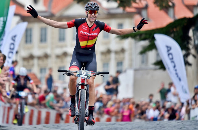 David Valero vence en la Prague Stairs Race - MTBYMAS