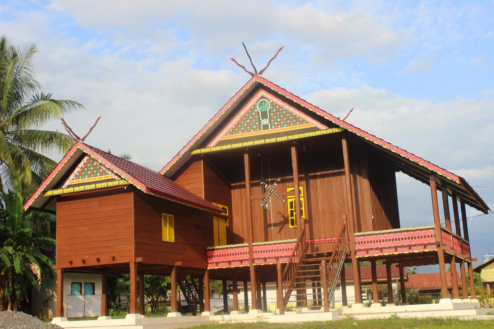 Rumah Adat Suku Alas Kabupaten Aceh Tenggara Propinsi Aceh