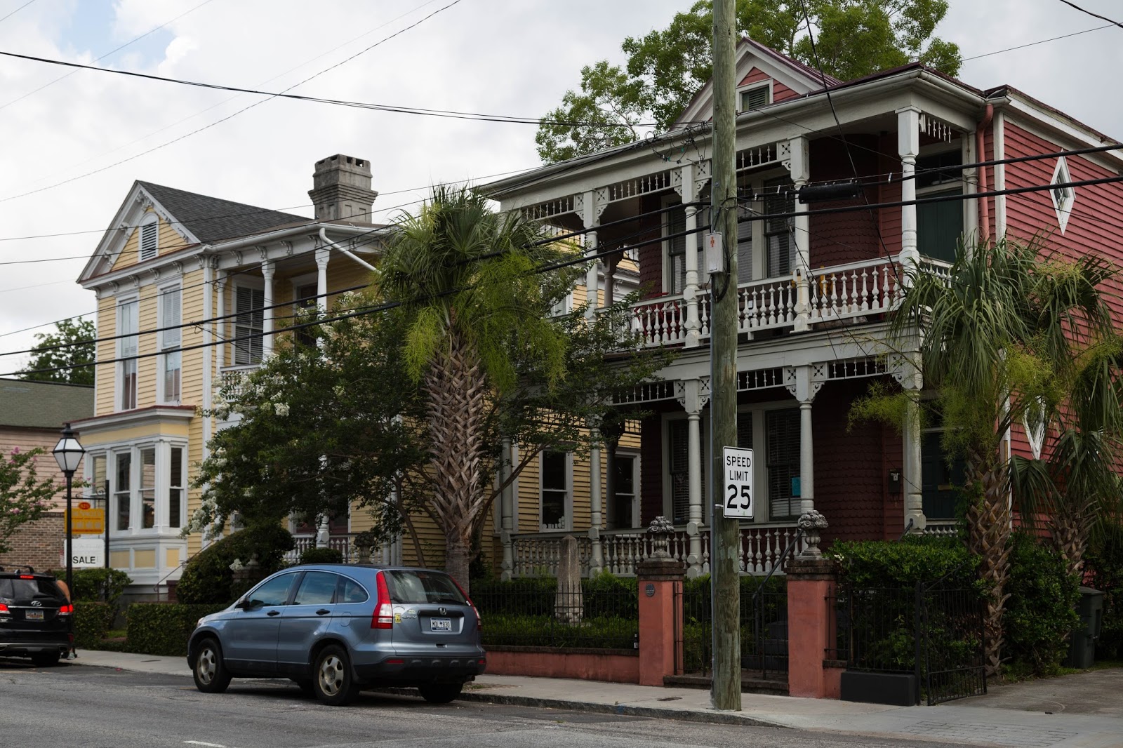 Charleston Daily Photo: Walk with me - Spring St., Charleston, SC