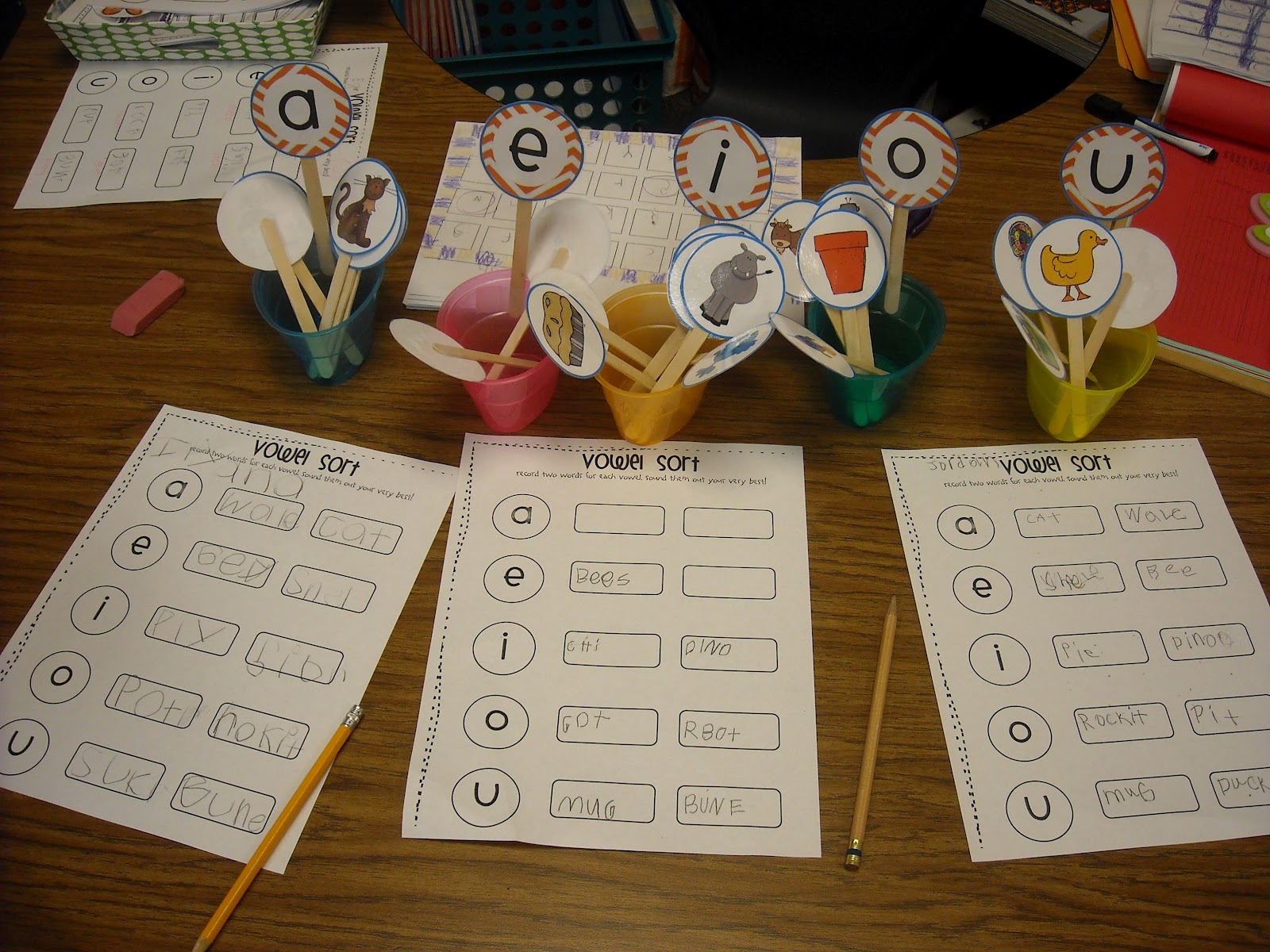 Vowel sorts! - Rowdy in Room 300