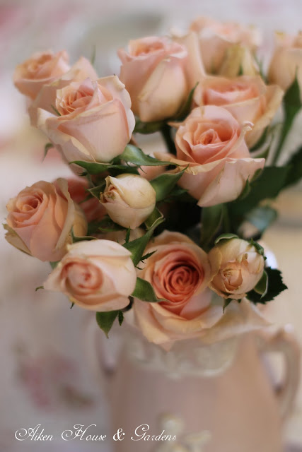 Aiken House & Gardens: Sunday Morning Breakfast in Bed