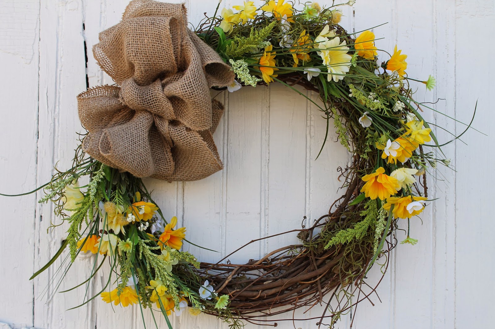 Elizabeth & Co.: Spring Wreaths