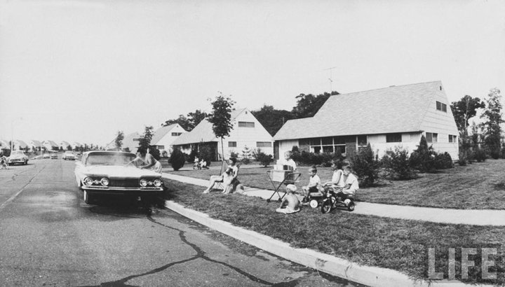 WEIRDLAND: Levittown, "A Star is Born" progression