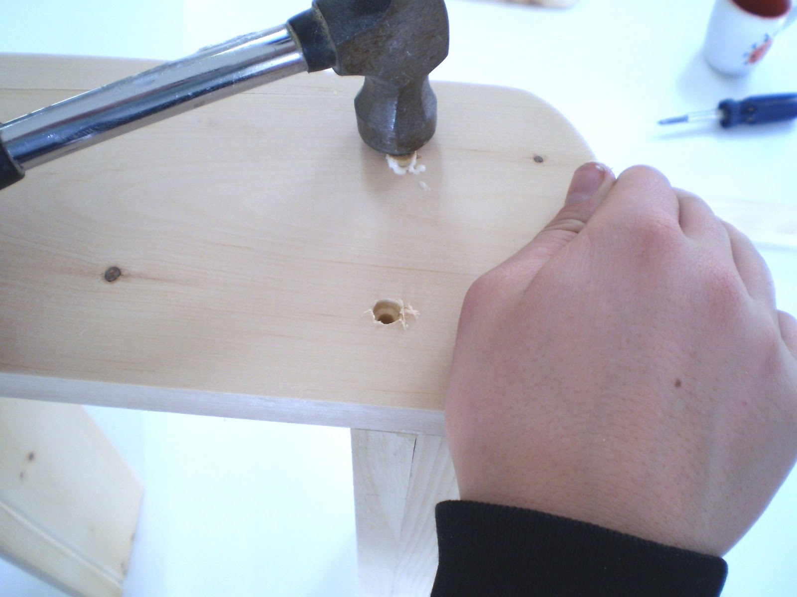 Eugenie's Woodworking Blog: Simple woodworking, Glue Screw and Cap ...