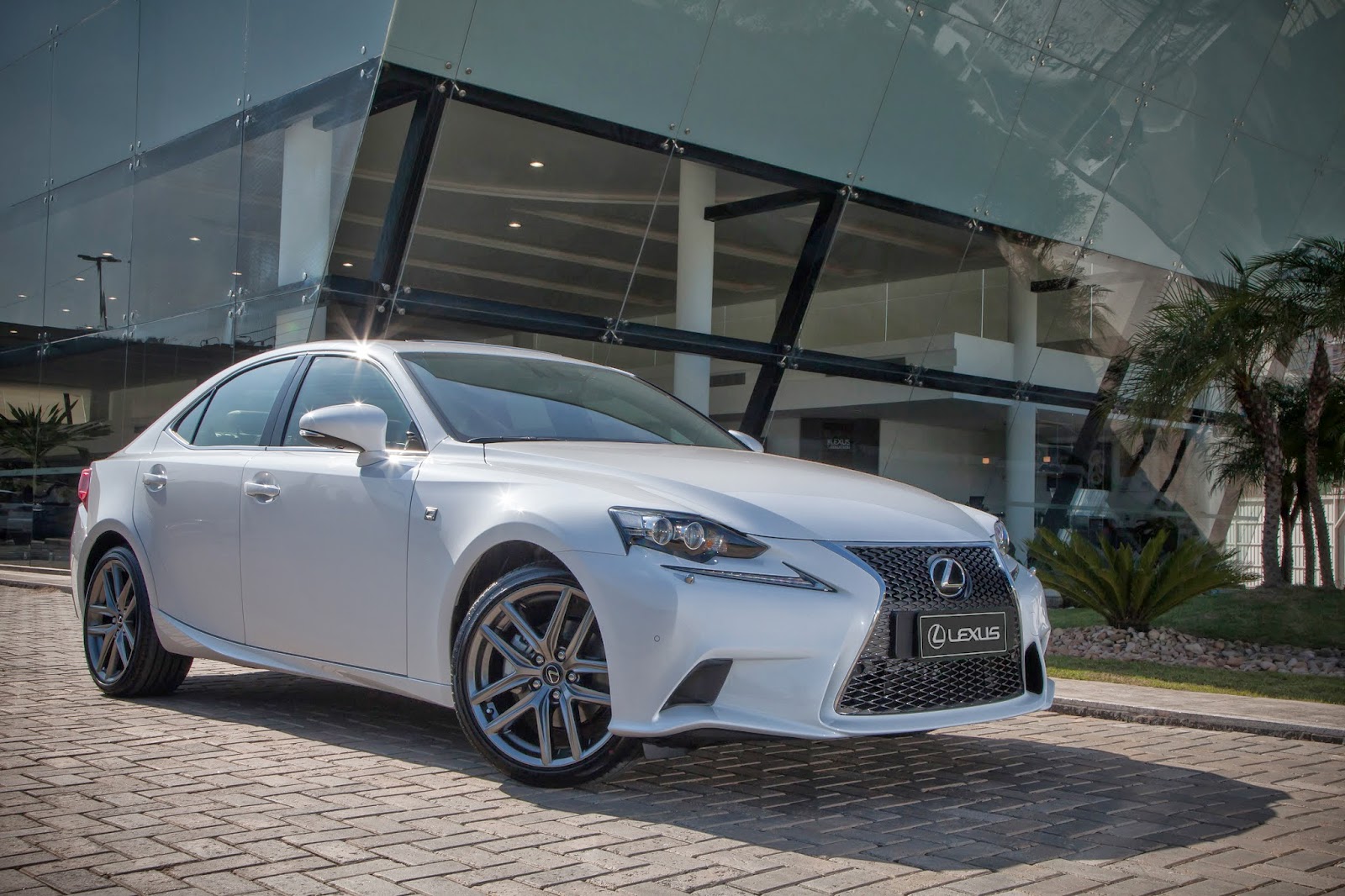 ConcettoMotors: Lexus vence prêmio de Marca de Luxo Mais Confiável, nos ...