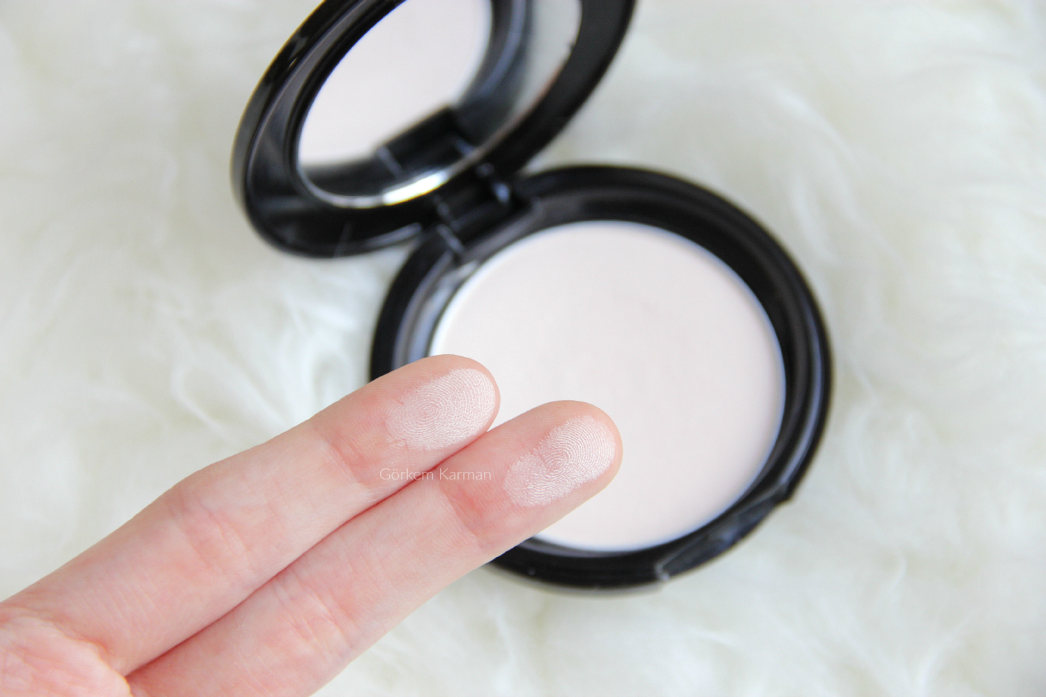 Shiseido Sıkıştırılmış Transparan Pudra | Görkem Karman Abat