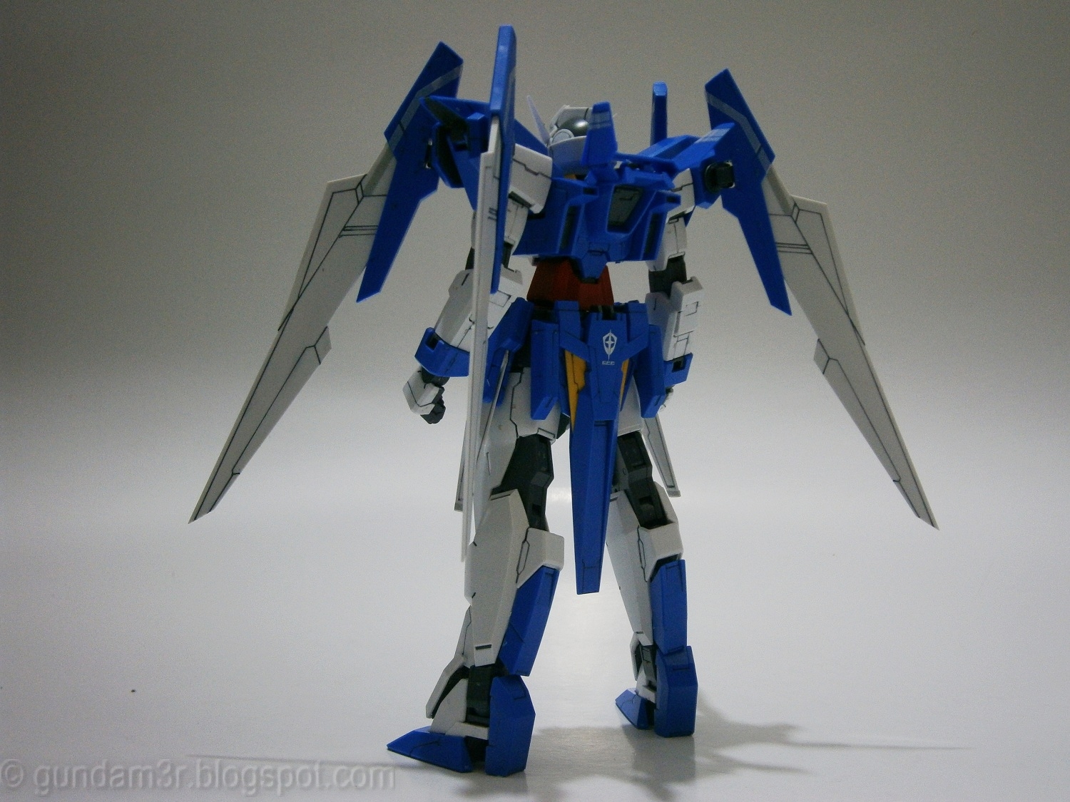 Gundam AGE-2 Normal MG Review Part 1