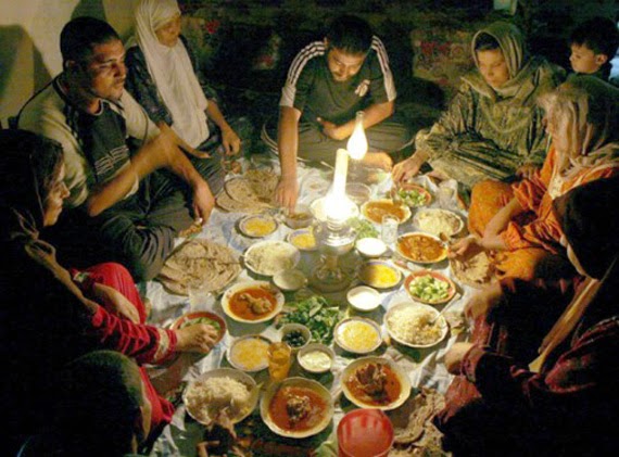 A TRAVÉS DEL MUNDO...: Dieta y modales islámicos en la mesa.