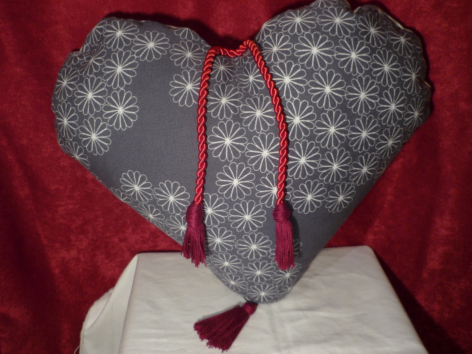 THE OLD WAYS-Handmade: Pernute noi