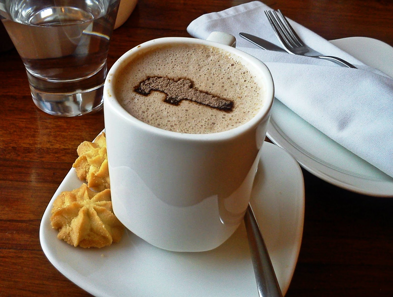 Chocosophy: Hot dark chocolate at Le Cafe, Chembur