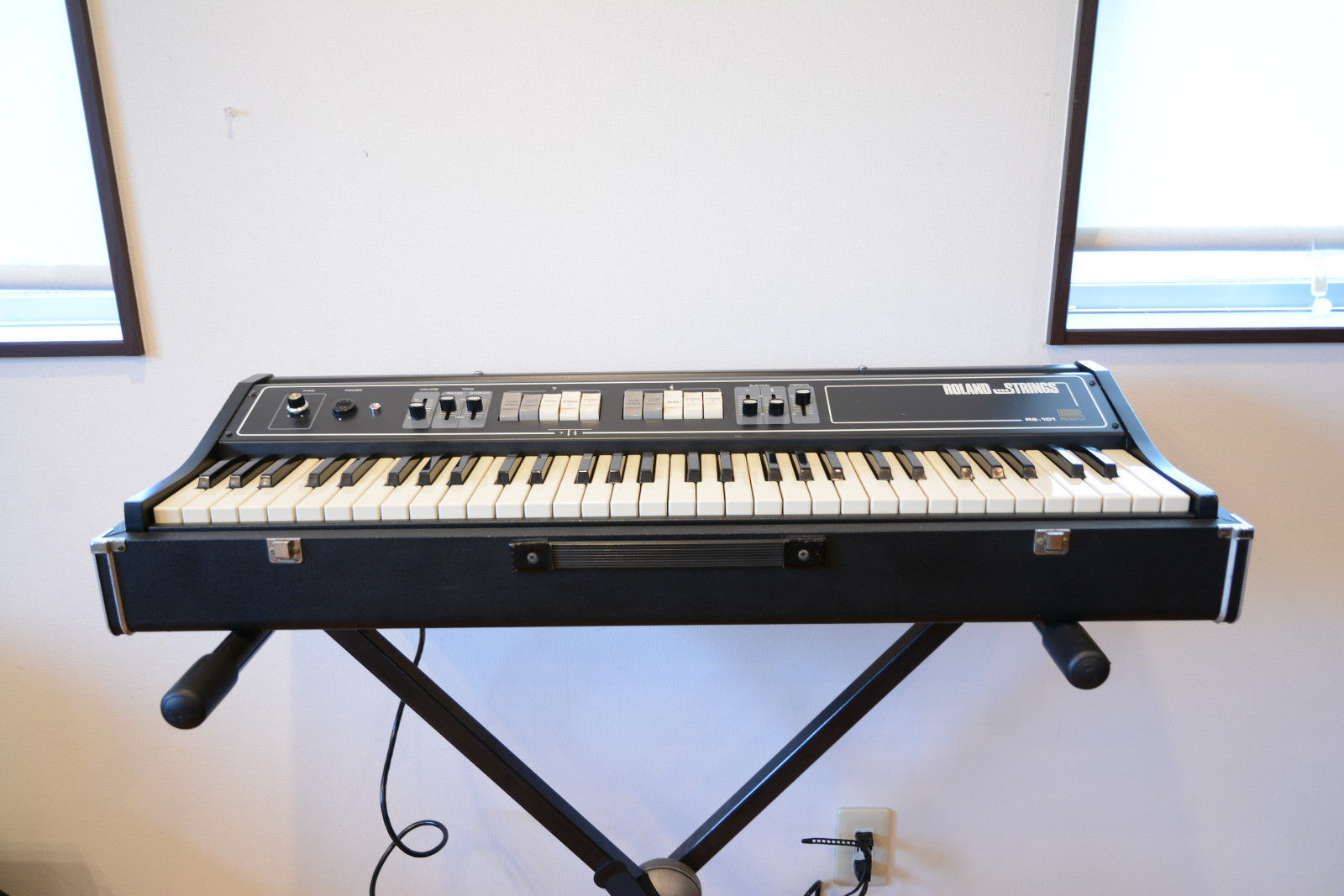 MATRIXSYNTH: Roland RS-101 Strings string/brass synthesizer