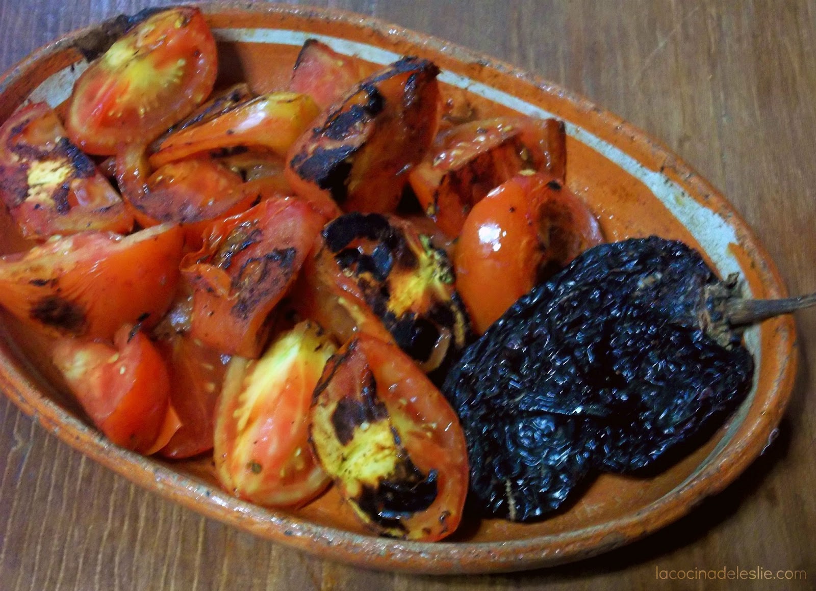 Sopa Azteca {Tortilla Soup} - La Cocina de Leslie