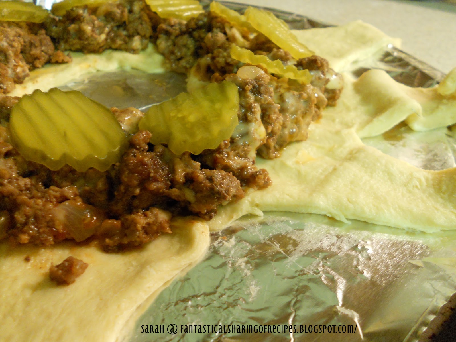 Fantastical Sharing of Recipes: Cheeseburger Ring