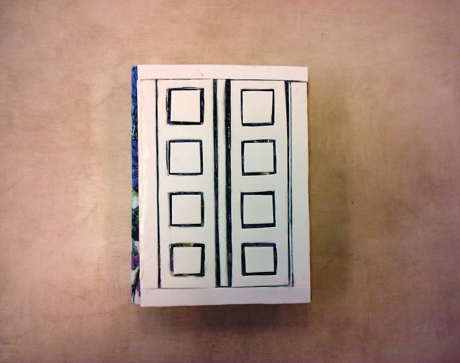 Ramblings of a Nitwit: How to Make Your Own TARDIS Diary: Part 2