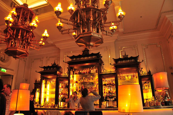 Chinoiserie Chic: A Wonderful Pagoda Bar