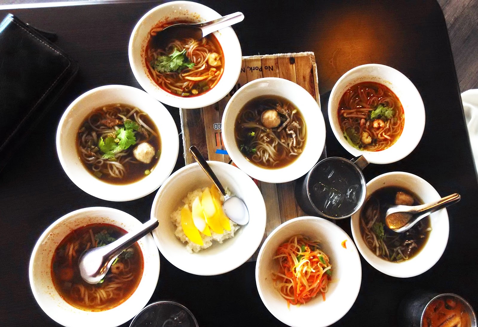 Cik Sue Journey: FOODPORN : AROI THAI BOAT NOODLE CYBERJAYA