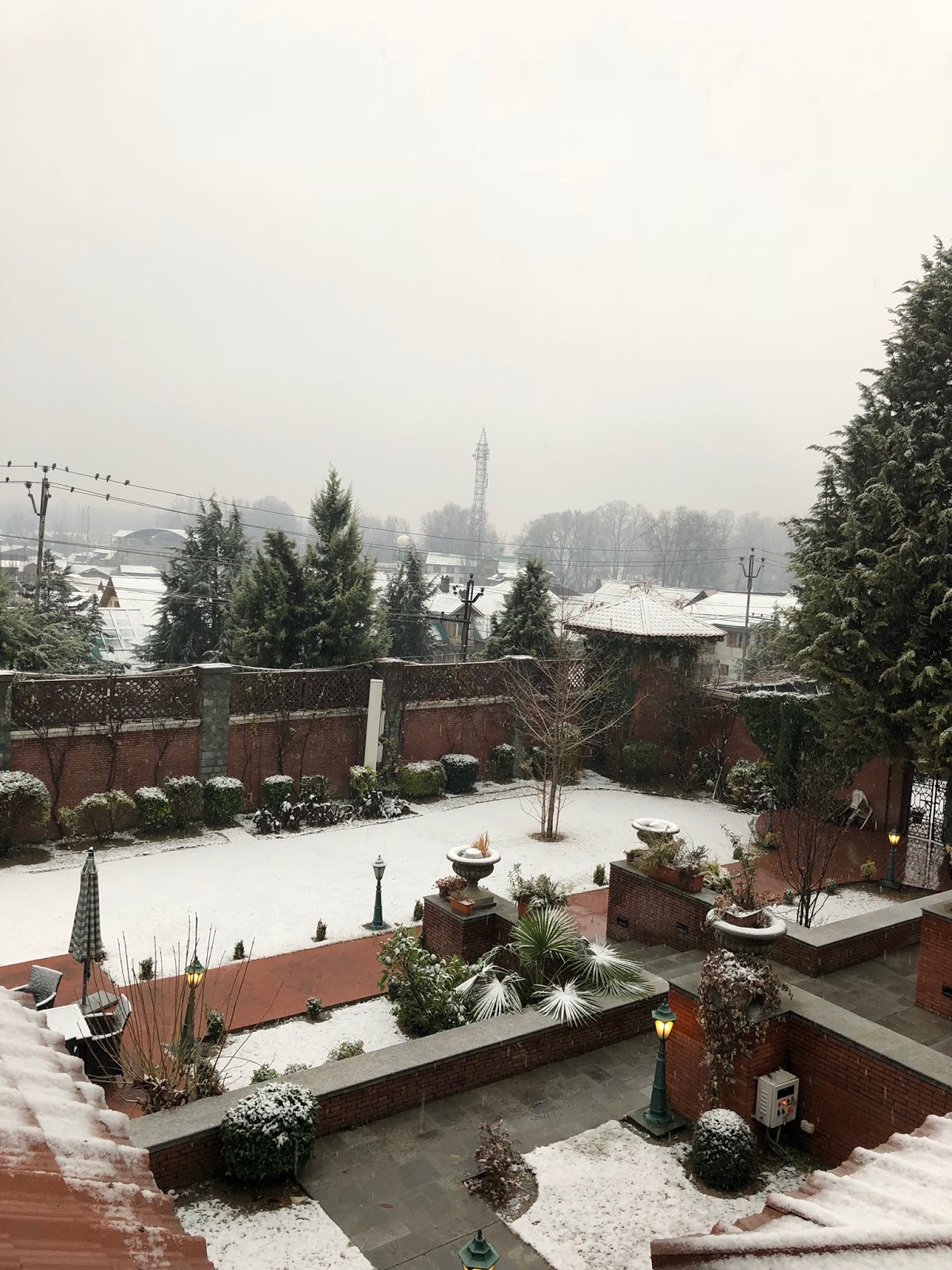 Arjunpuri in Qatar: First snows transform Kashmir into a mystical ...