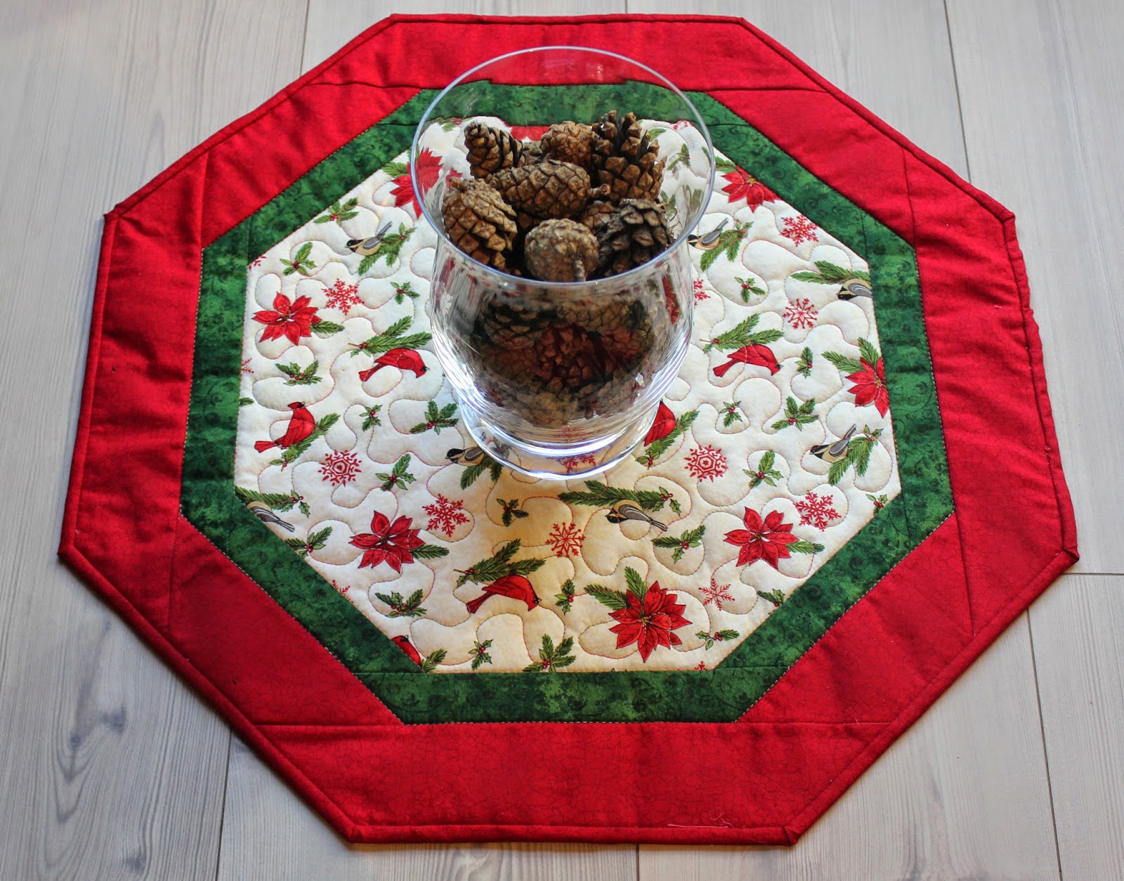 Mona's Creativity: Christmas Table Topper