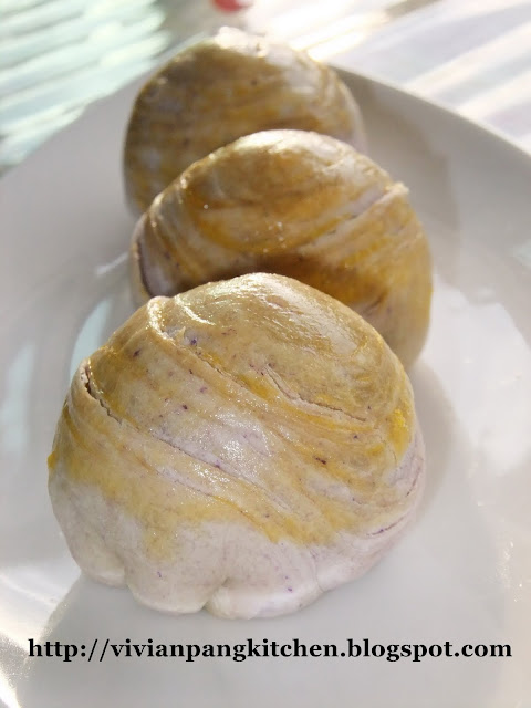 Vivian Pang Kitchen: Thousand Layers Mini Yam Mooncake