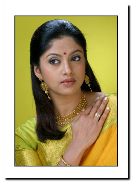 Nadiya Moidu regrets missed opportunity in ‘Yudhdham Sei’ | Tamil ...