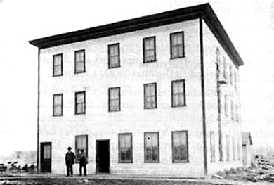 Railway & Main: Small-Town Saskatchewan Hotels: Ferries at the Invermay ...