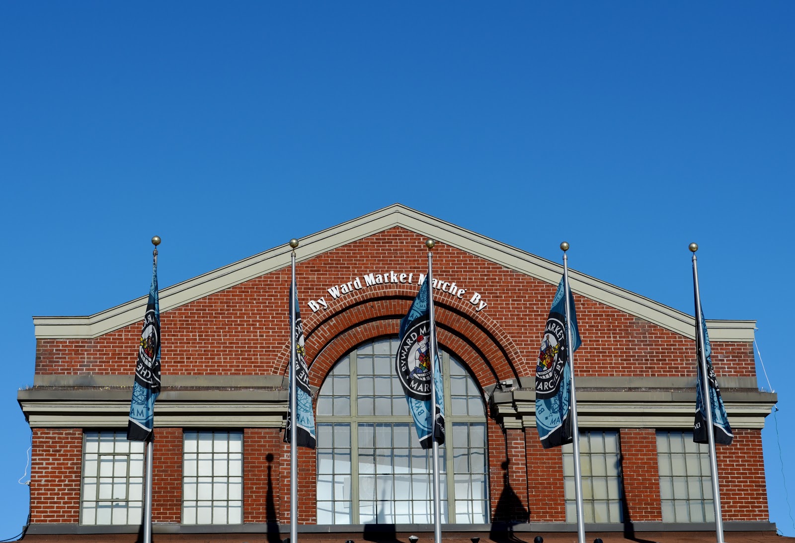 Ottawa's Byward Market — Bisous des Caribous