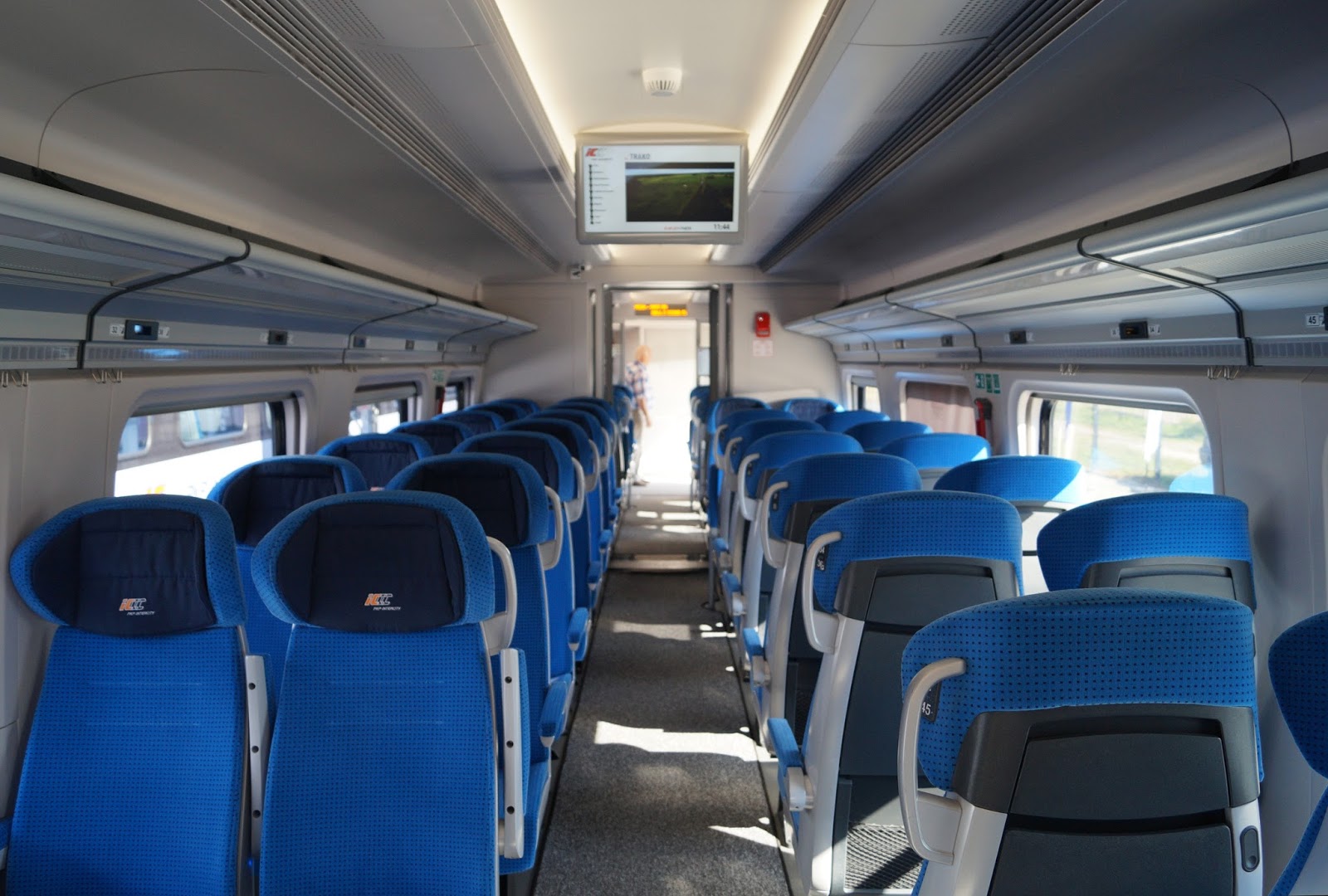 Błękitna chusteczka: października 2016