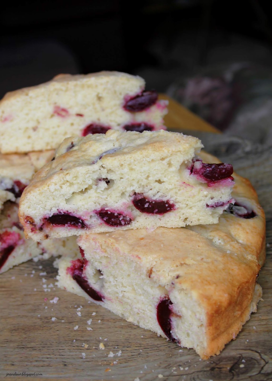 Jo and Sue: Fresh Cherry Cake