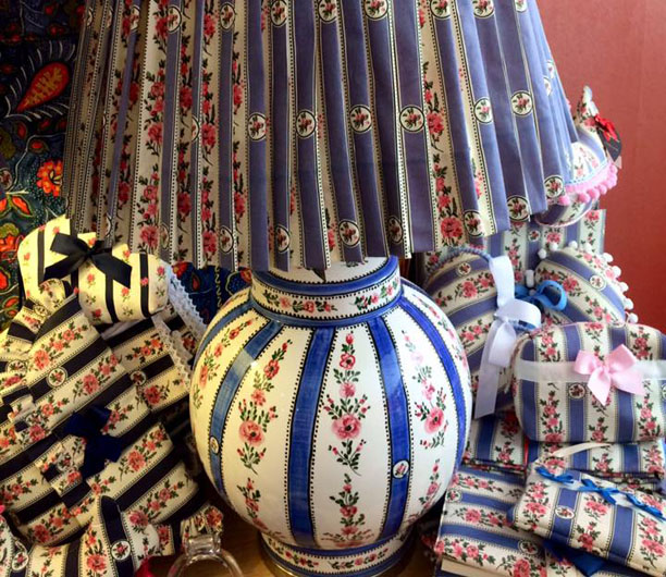 Barbara Brackman's MATERIAL CULTURE: Chintzes from the Portuguese 2