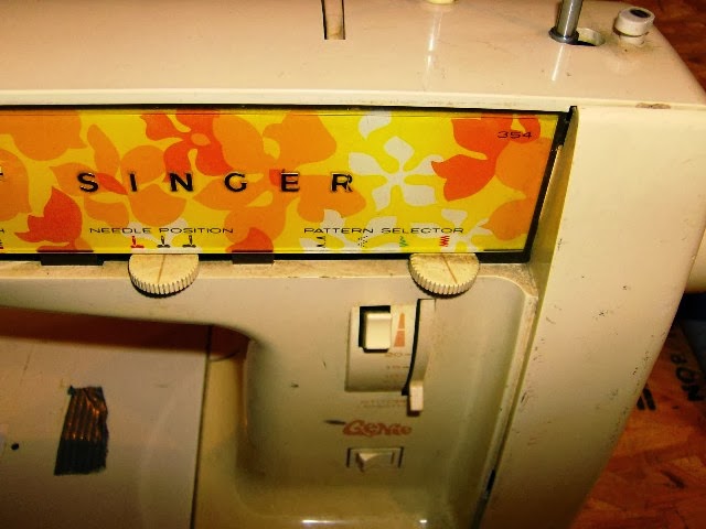 Vintage Sewing Machines: Singer Genie 354