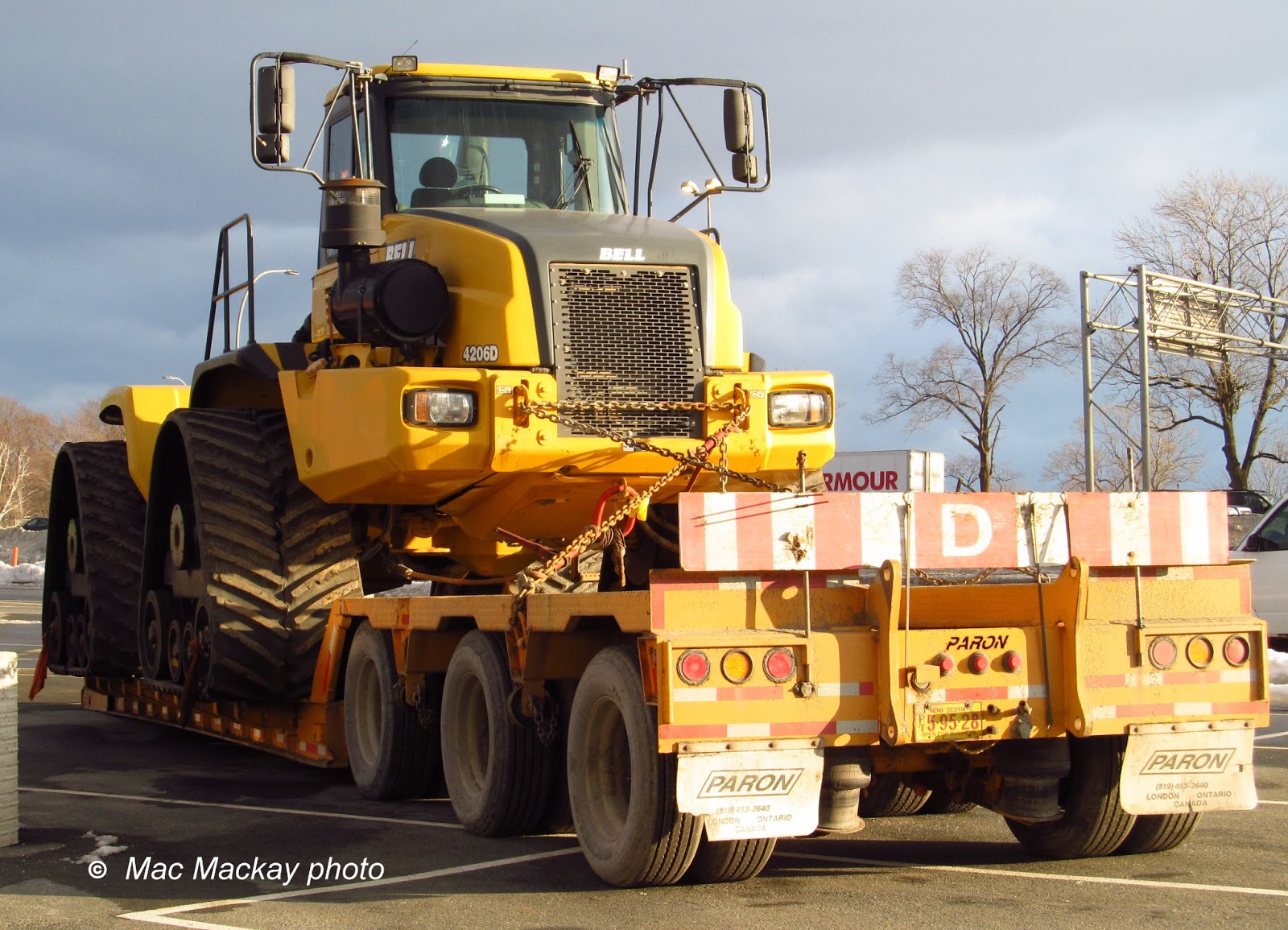 Truckfax: Bell 4206D - big scraper tractor
