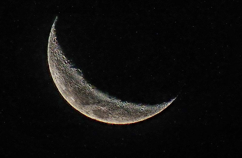 lost in Mato Grosso: crescent moon, why do I see the stars through the ...