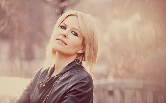 Escucha ‘NYC’, single del grandes éxitos de Dido | One Hit Wonder Factory