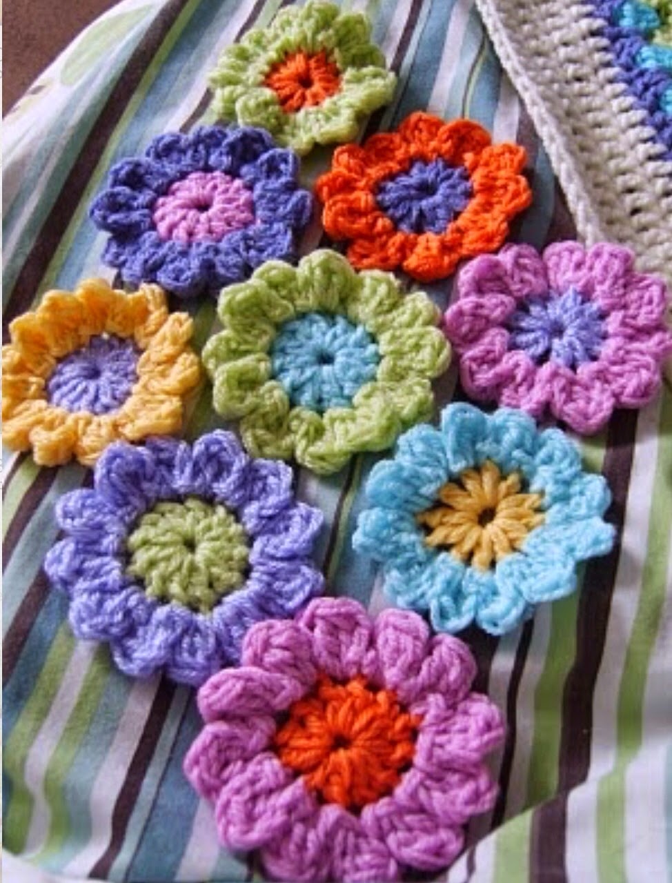 Susan Pinner: New/Old 12 petal fllower