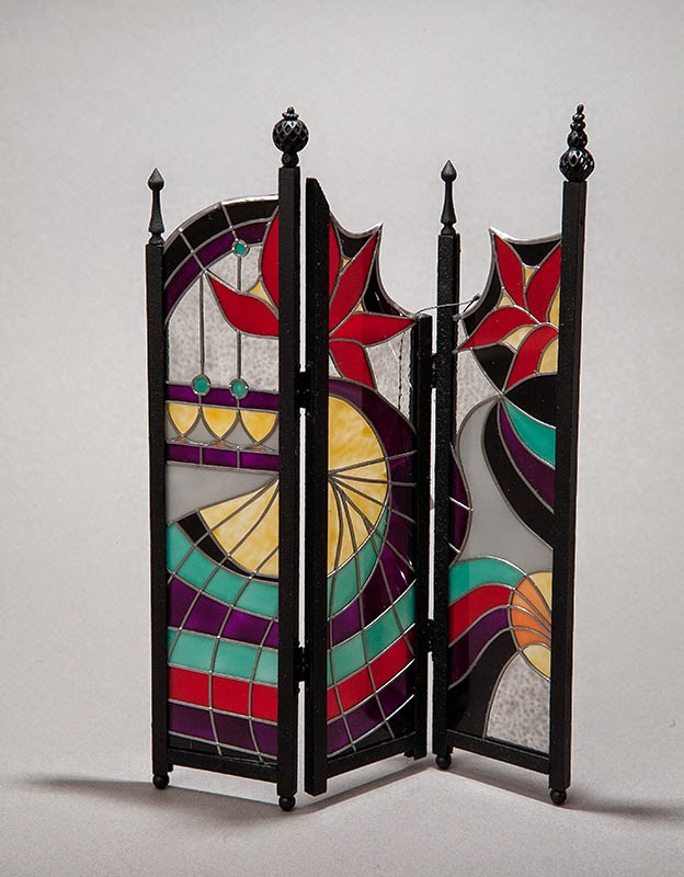Good Sam Showcase of Miniatures: Dealer Barbara Sabia - Stained Glass
