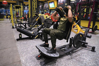 world bodybuilders pictures: iraqi bodybuilder hard and tough muscles ...