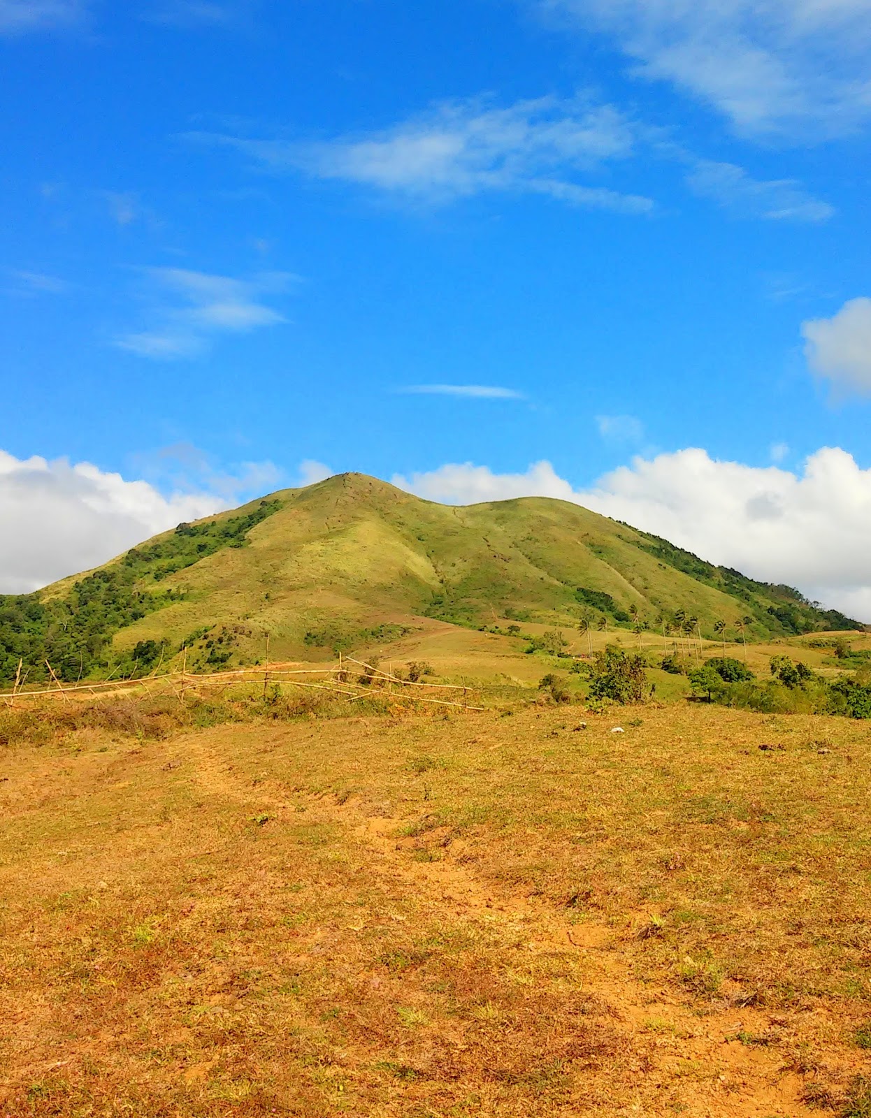 Hiking Guide to Mt. Talamitam - Mt. Apayang - moredantravels