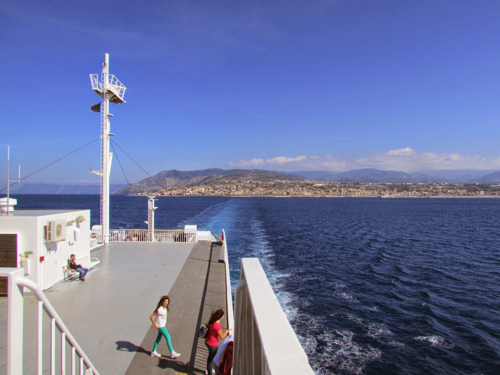 To the Toe ... and Beyond: An Adventure in Italy and Spain: Across the ...