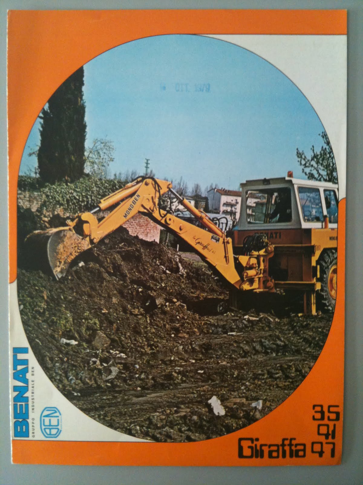 Earthmoving Machinery Sales Brochures: Benati Wheel Excavator Giraffa #400