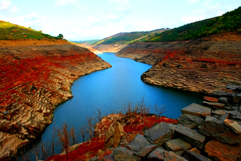 Guía de monumentos de un trotamundos stopover: Embalse de Belesar