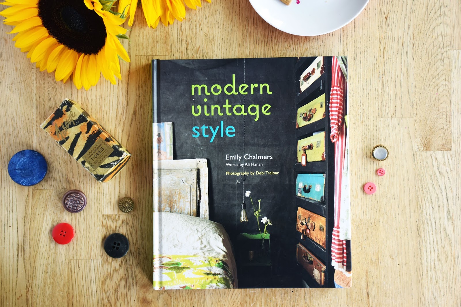 Woman in Real Life: Decor Books To Help You Cozy Up Your House For Fall