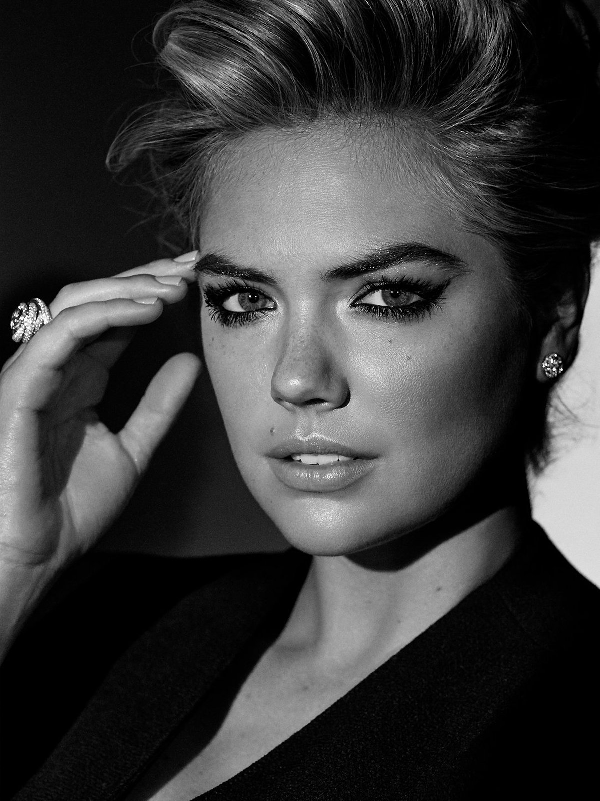 Kate Upton Harpers Bazaar Australia December 2015 Fashion Magazine