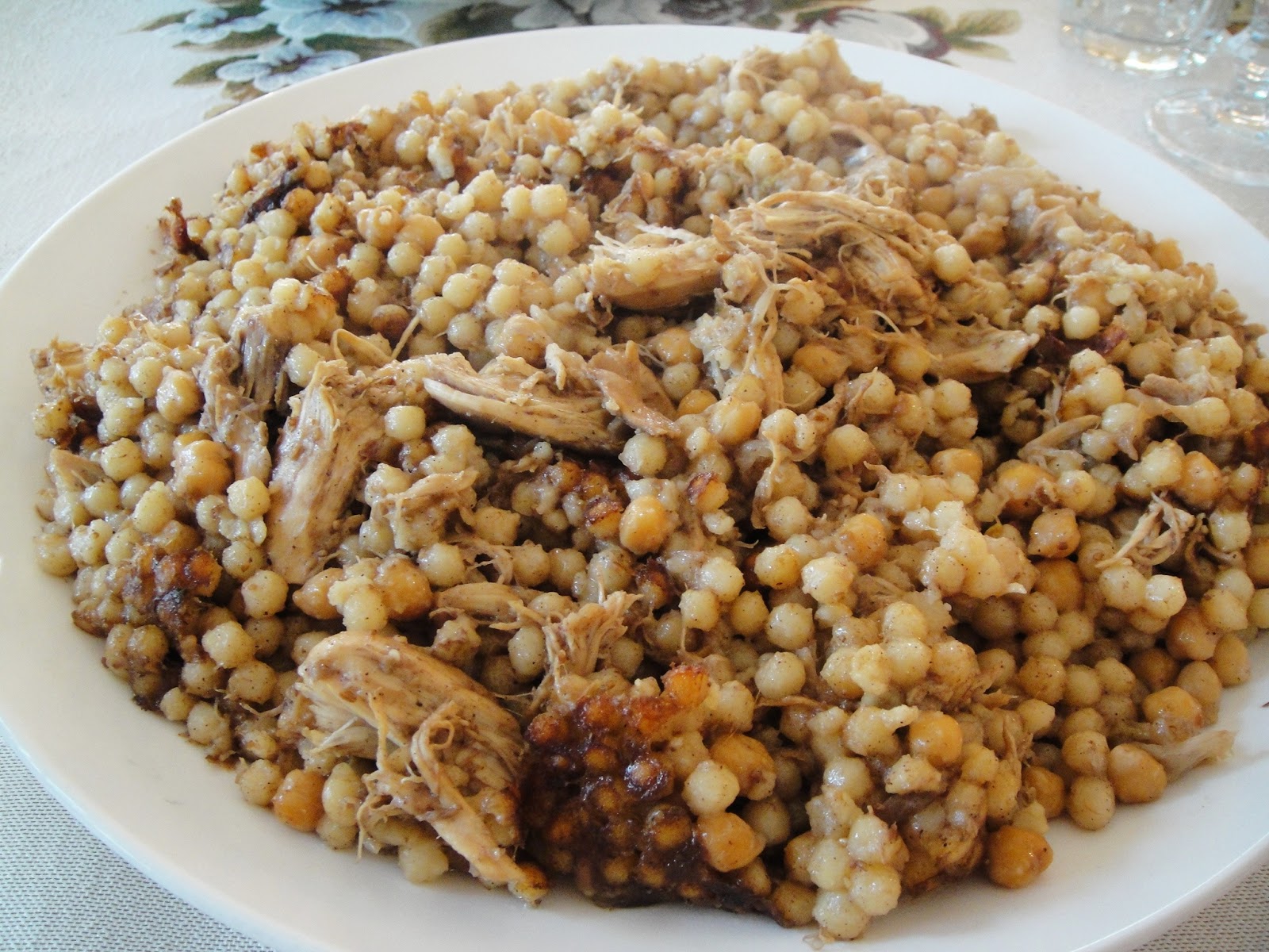 Maryam's Culinary Wonders: 1047. Chicken Moghrabiya